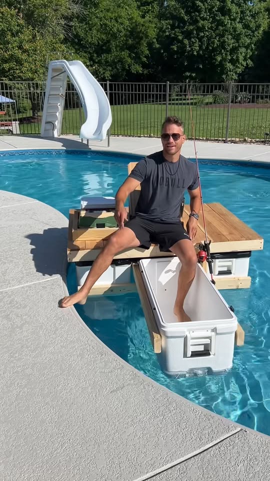 Watch this boat made completely from Igloo coolers