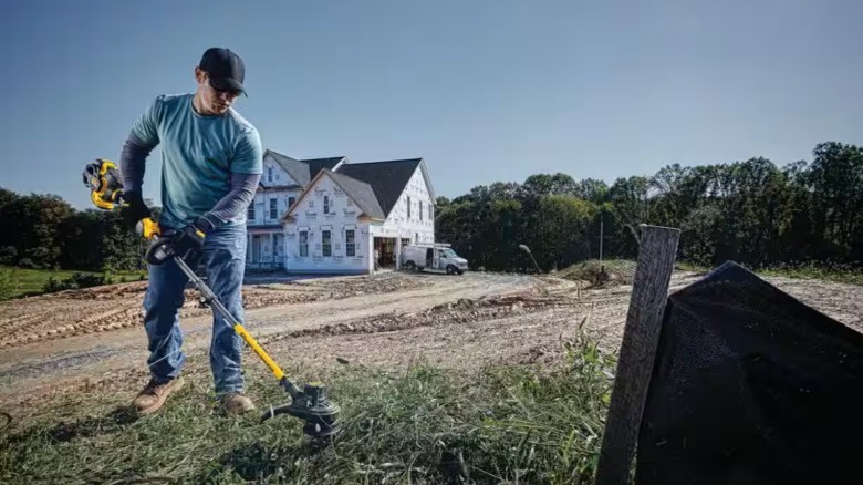 These 11 DeWalt tools are game changers for yard & garden projects ...
