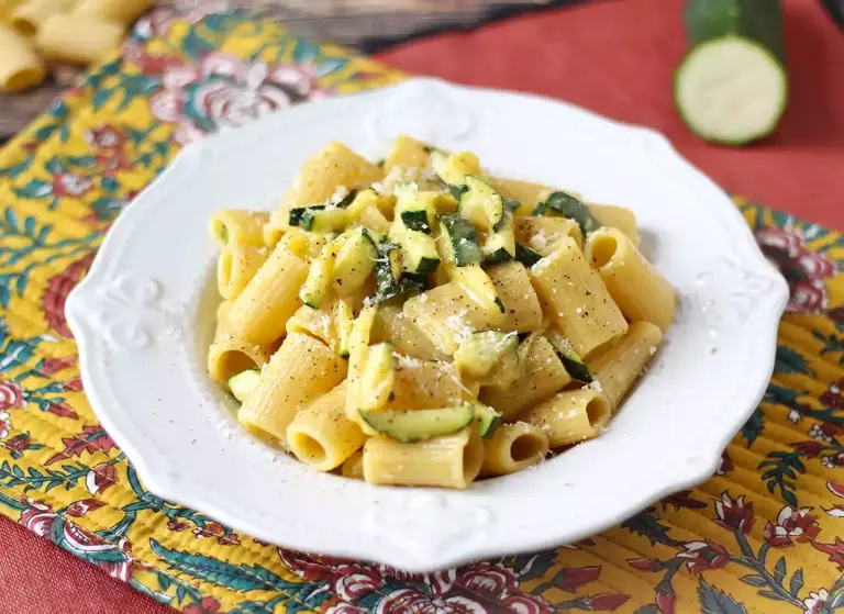 Carbonara de calabacín: una receta vegetariana fácil y muy cremosa