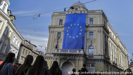 Βοσνία: Ένας αγωγός απειλεί την ένταξη στην ΕΕ