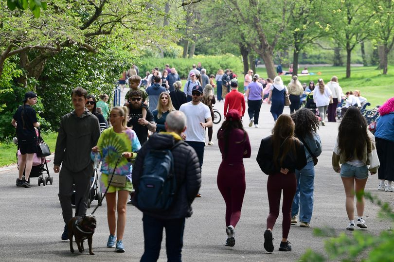 Bank holiday dates for 2027 with three-day working week