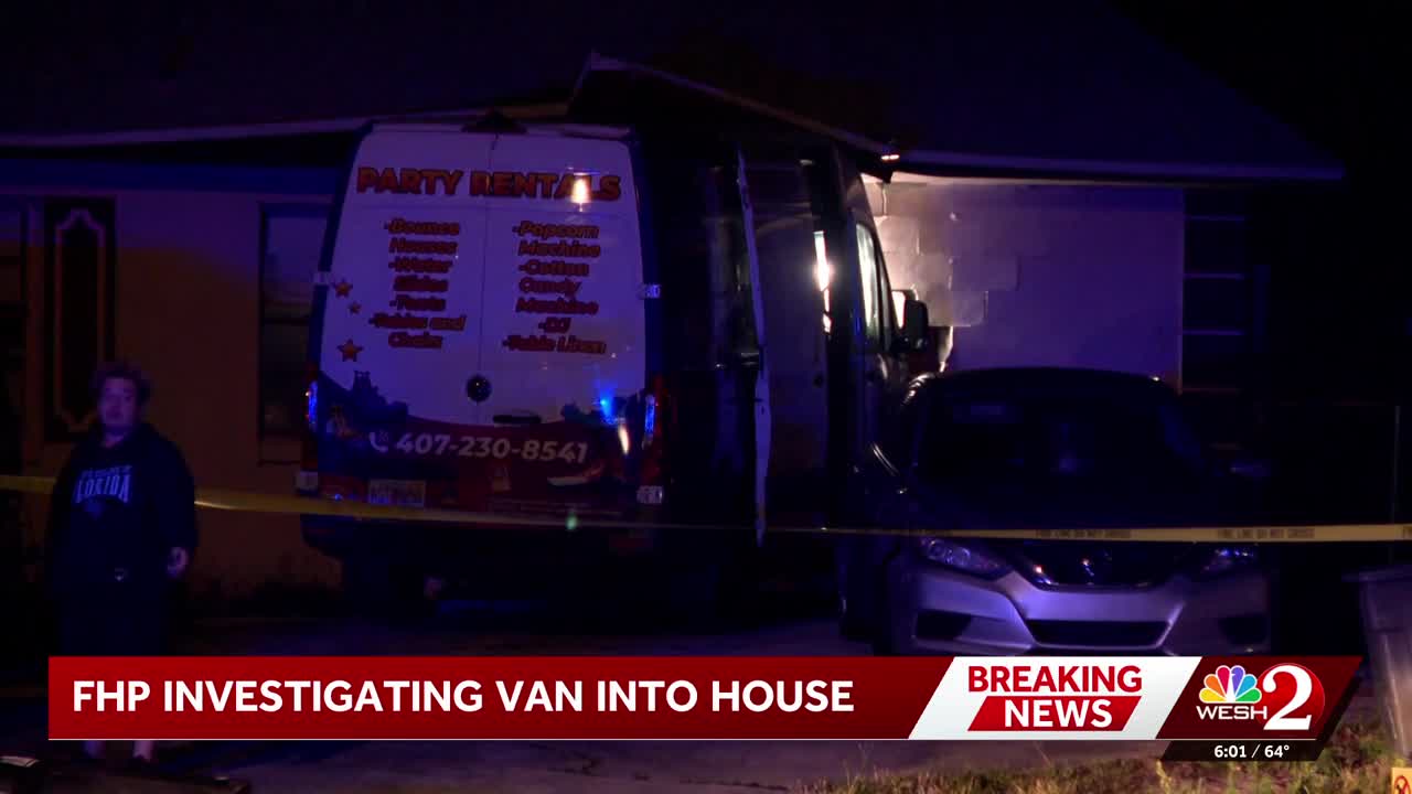 Van crashes into Orlando home