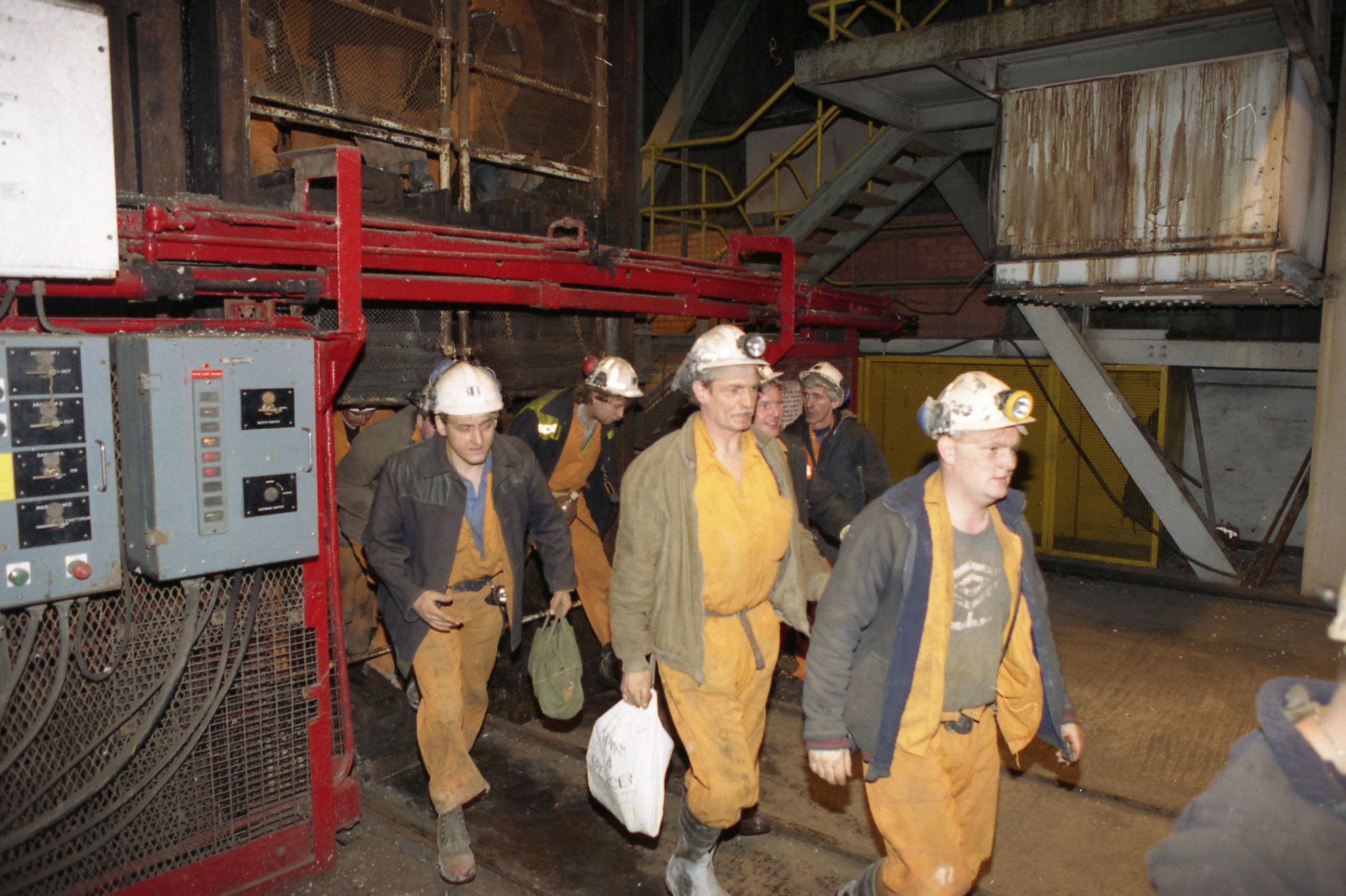 The people who made Wearmouth pit tick in 11 photos of former workers ...