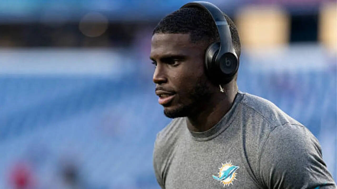 "Lot of people don't understand": Tyreek Hill drops cryptic message ...