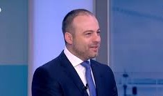 «Όταν η ανάγκη για στέγη συναντά τα όρια της πολιτικής»