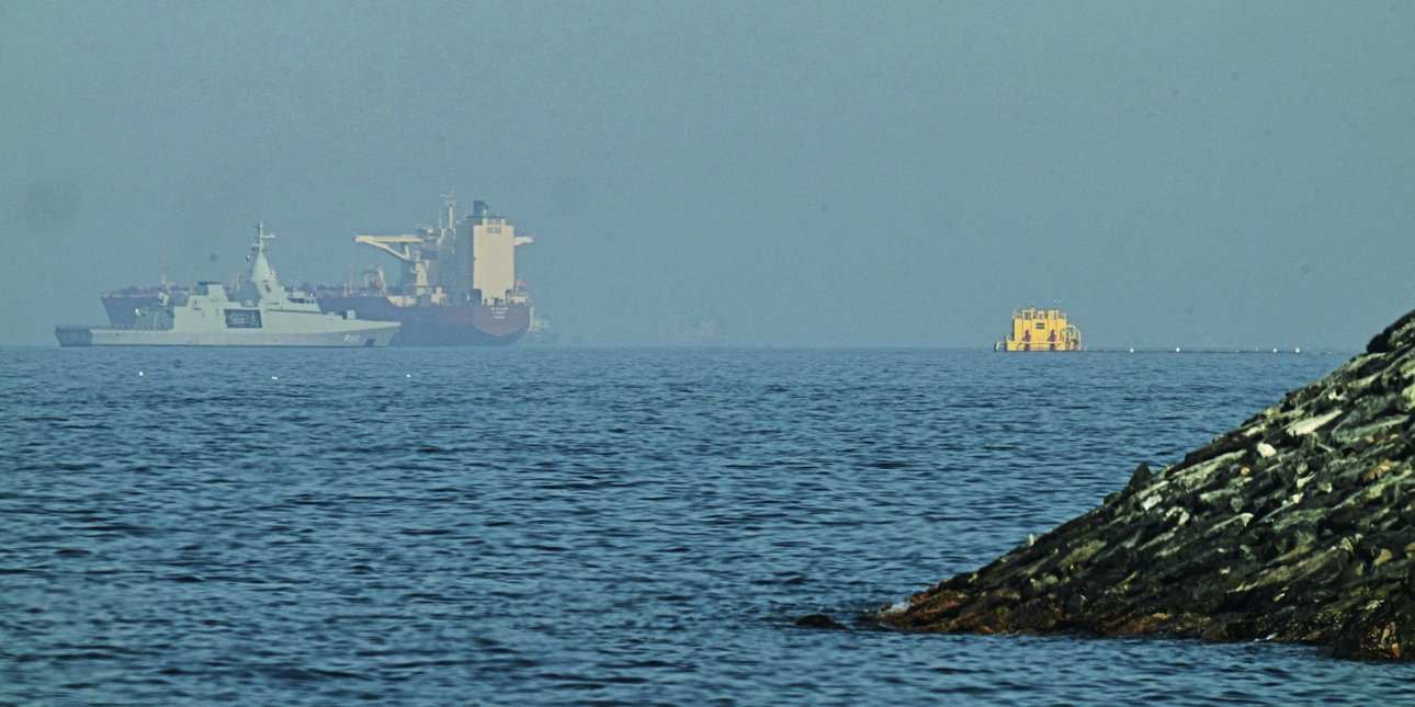 Το Ιράν απειλεί με επιθέσεις κατά των ΗΠΑ στα Στενά του Ορμούζ, πώς ...