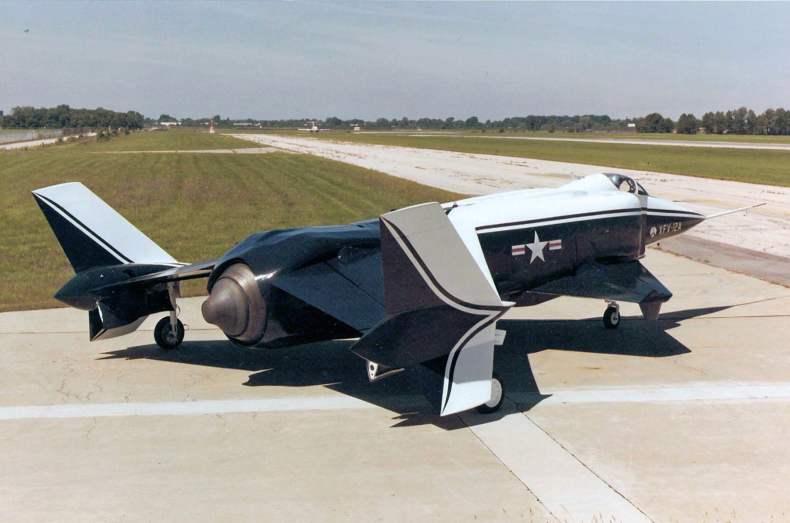 10 totally wild cancelled combat aircraft of the 1980s
