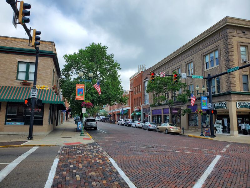 11 weird Ohio towns that fascinate travelers