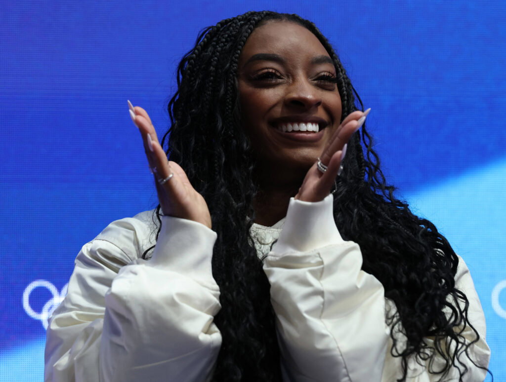 Simone Biles under fire from reporter after $23K hair and makeup ...