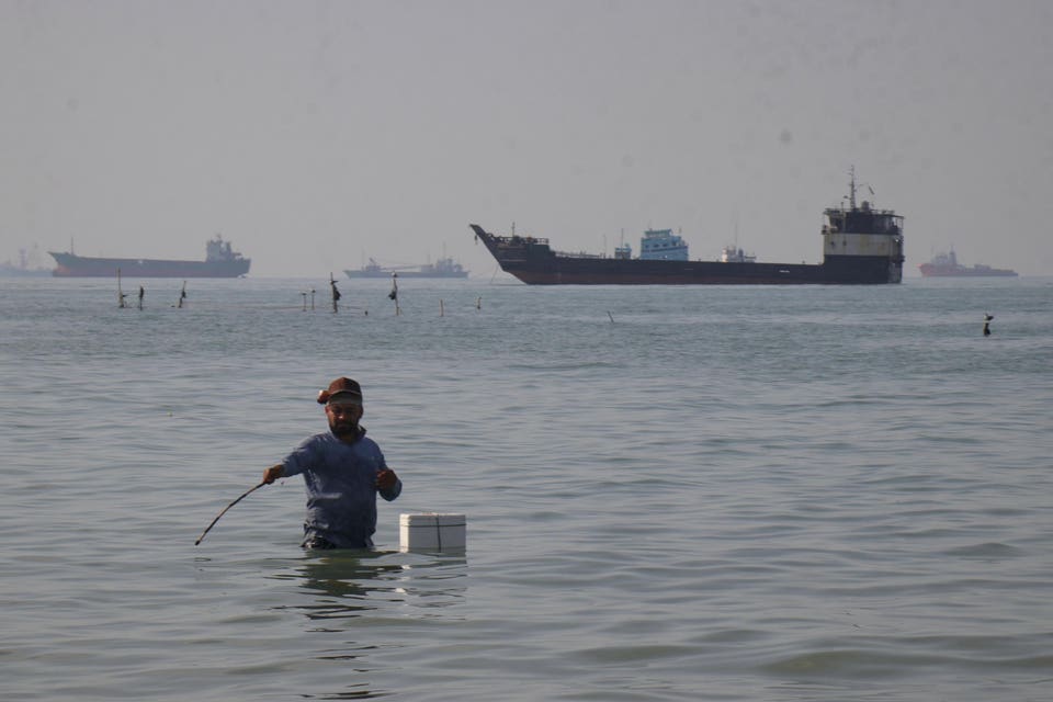 US denies reports of Navy ship being struck by Iran as Tehran threatens ...