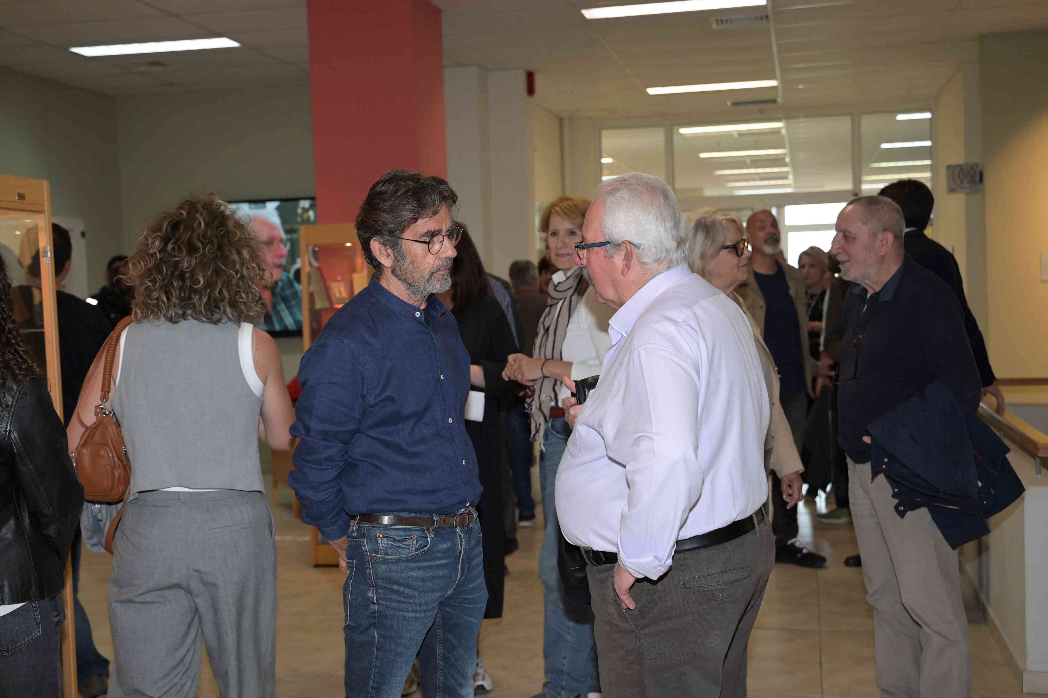 Πάτρα: Η έκθεση «Τυπογραφίας ίχνη» άνοιξε έναν ζωντανό διάλογο για ...