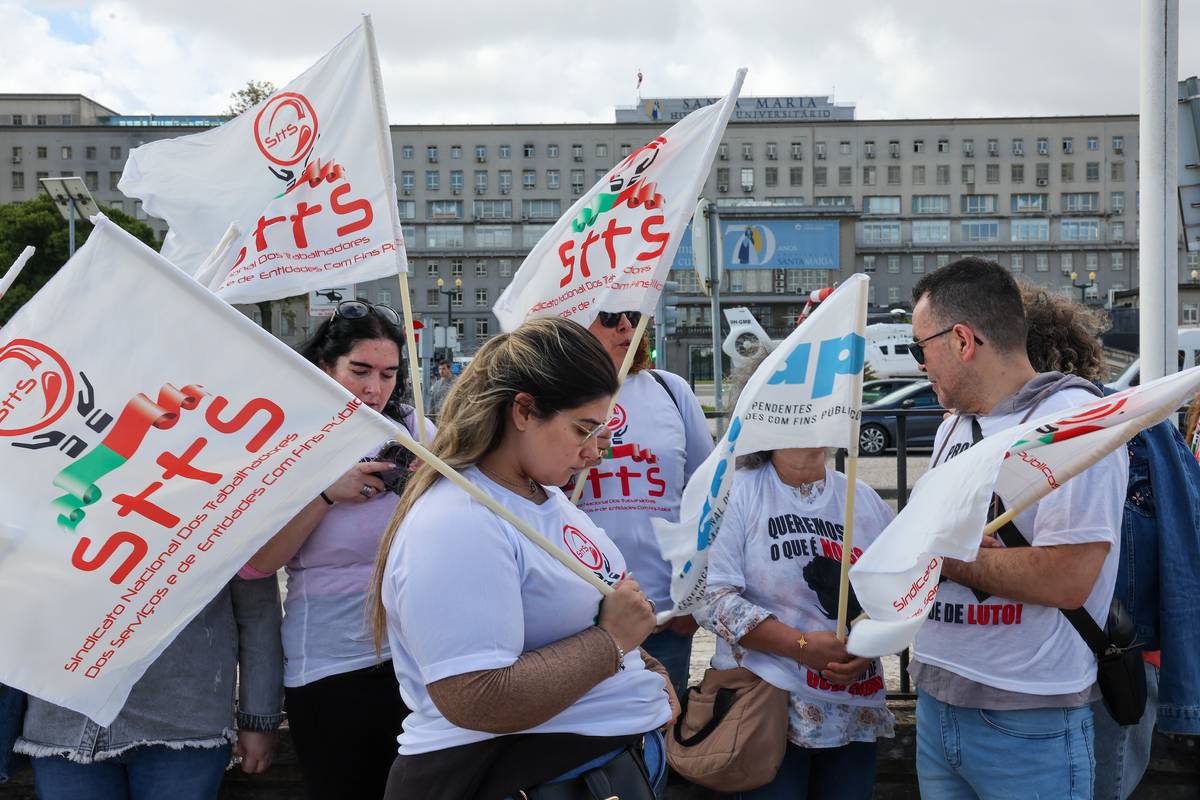 Greve dos trabalhadores da saúde com 60% de adesão
