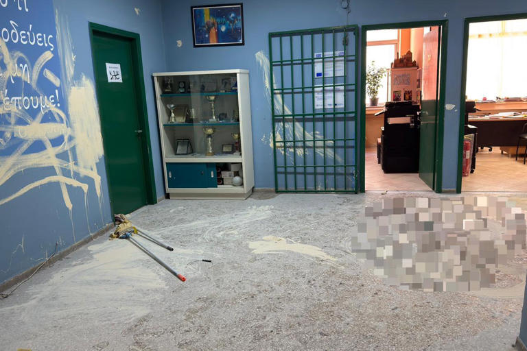 Άγνωστοι βανδάλισαν σχολείο στην Αργυρούπολη – Εικόνες χάους αντίκρισαν ...