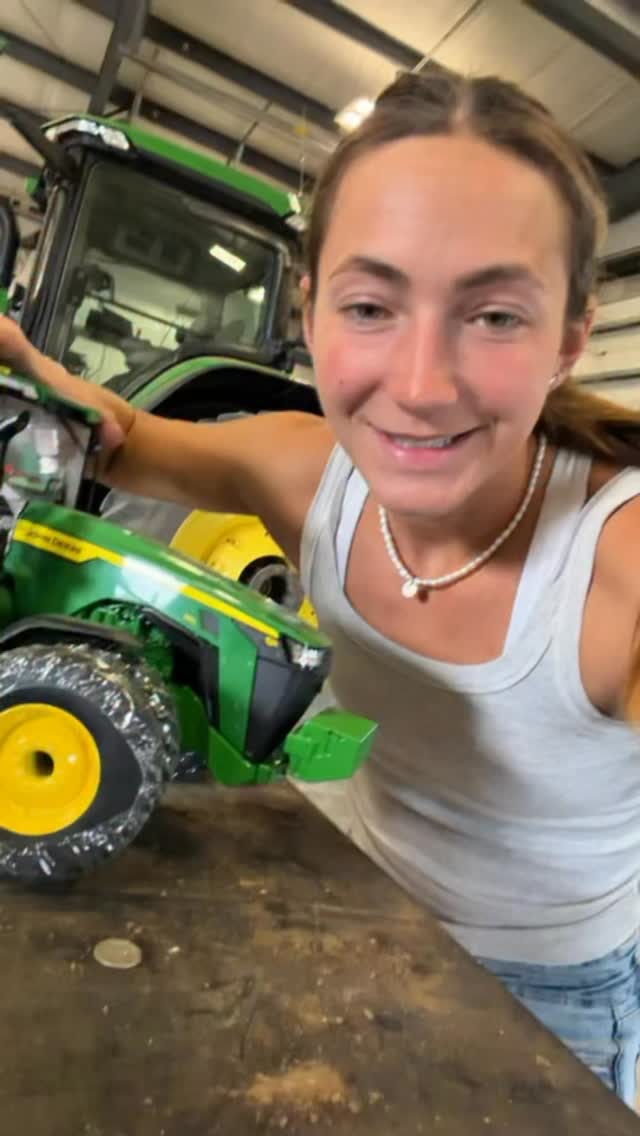 Tractor unboxing choice