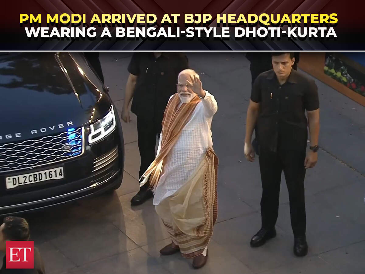 PM Modi arrives at BJP headquarters wearing Bengali-style dhoti-kurta ...