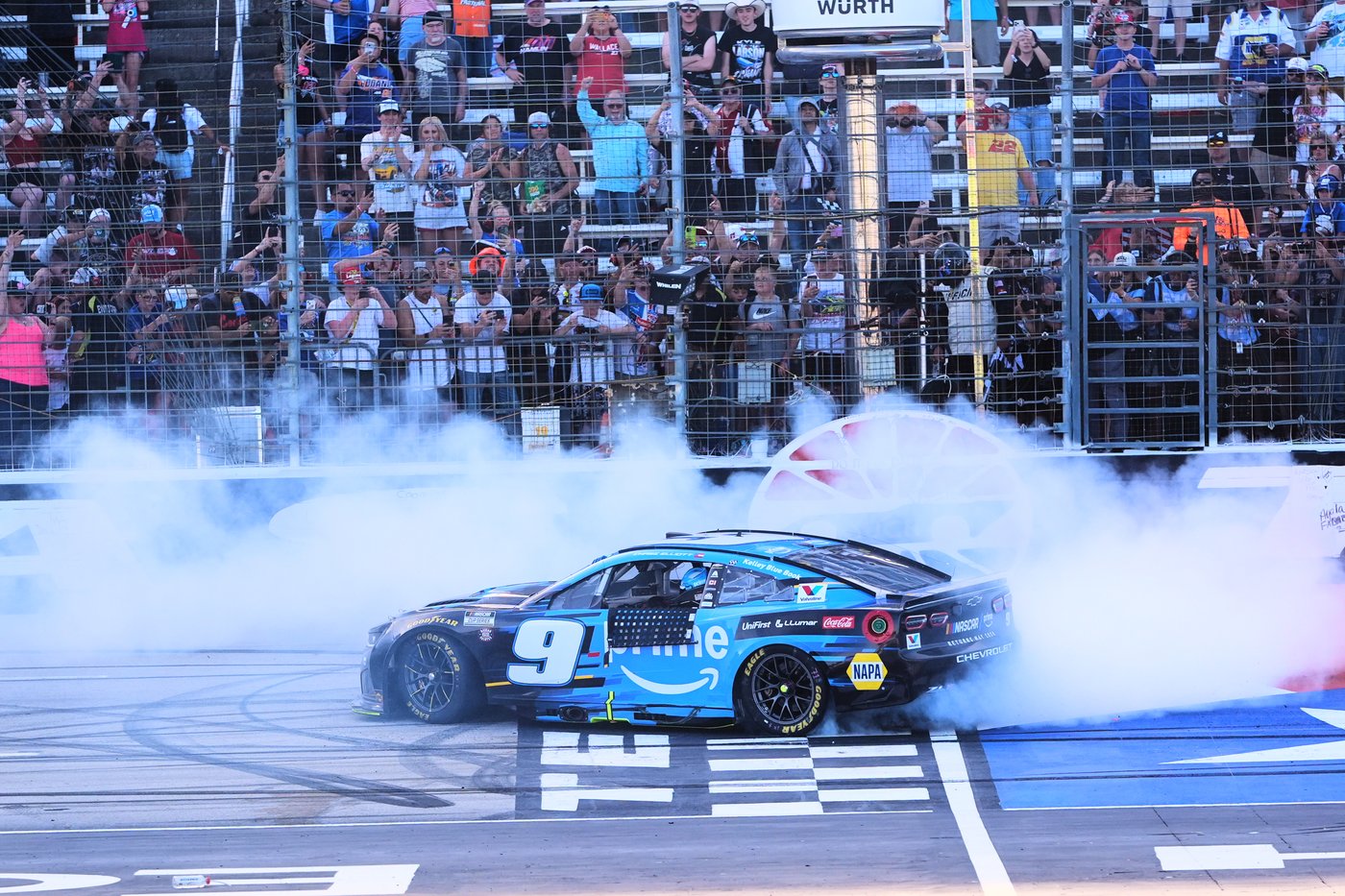 Chase Elliott had never before won 2 Cup races this early in a NASCAR ...
