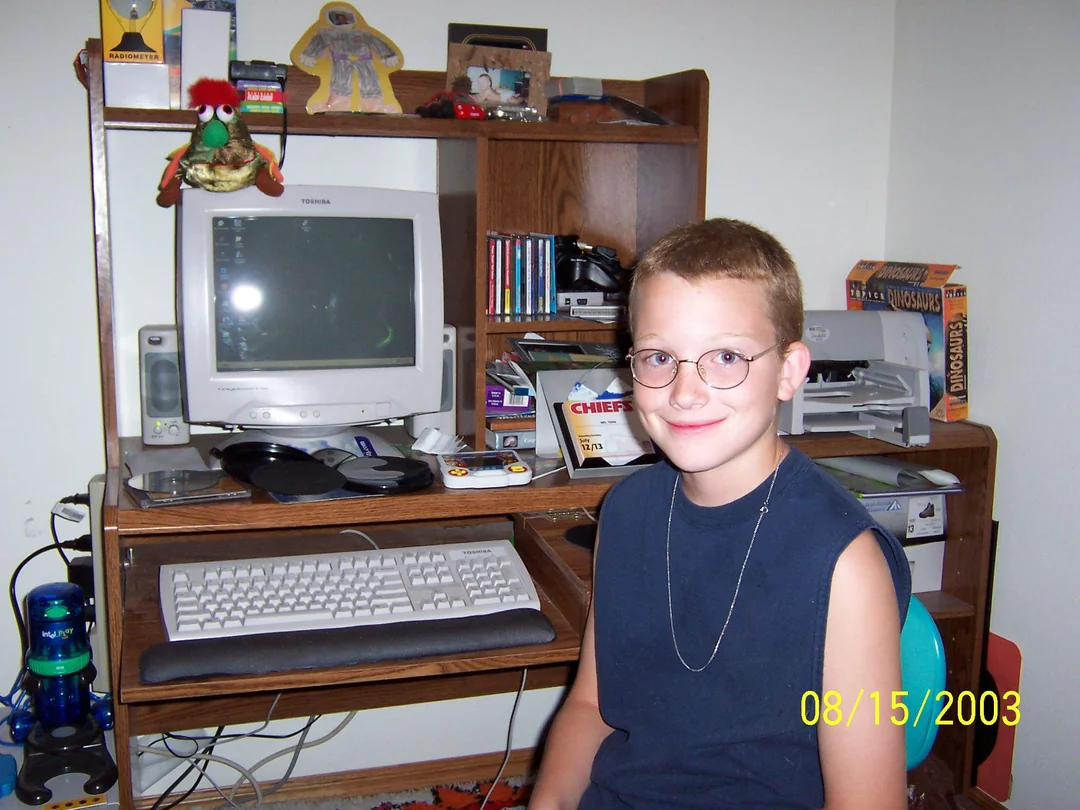 31 photos that capture how strange the early 2000s really were