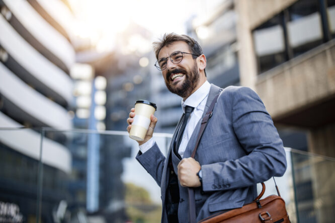 Lifestyle clues that reveal someone’s hidden financial success