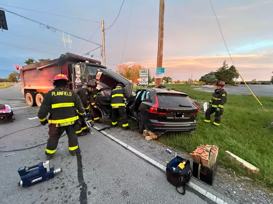Plainfield FD: 1 seriously injured in collision with dump truck