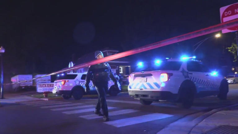 Man shot, killed after leaving Greater Grand Crossing restaurant