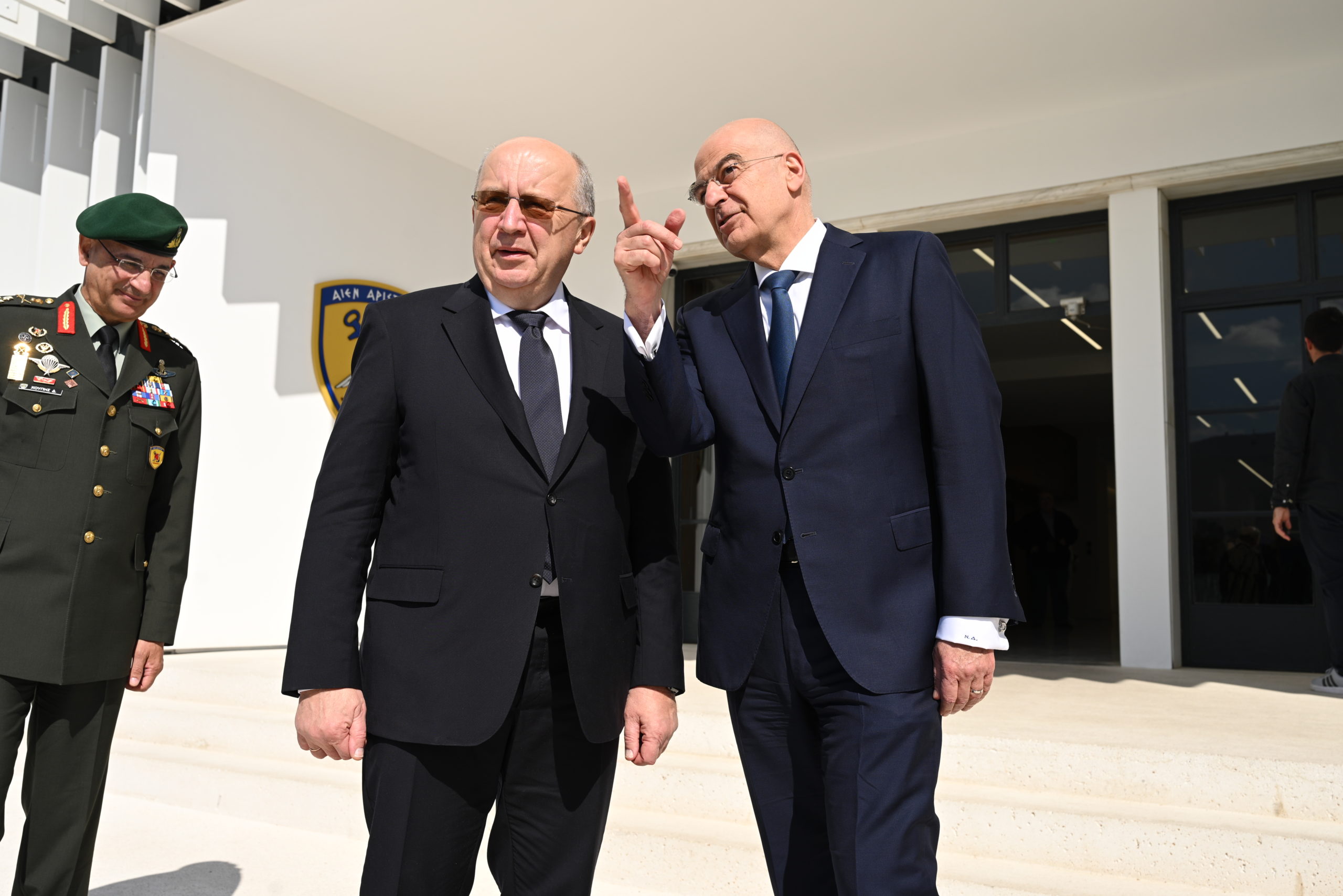 Συνάντηση Δένδια με Κουμπίλιους – Στο επίκεντρο η Ευρωπαϊκή Αμυντική ...