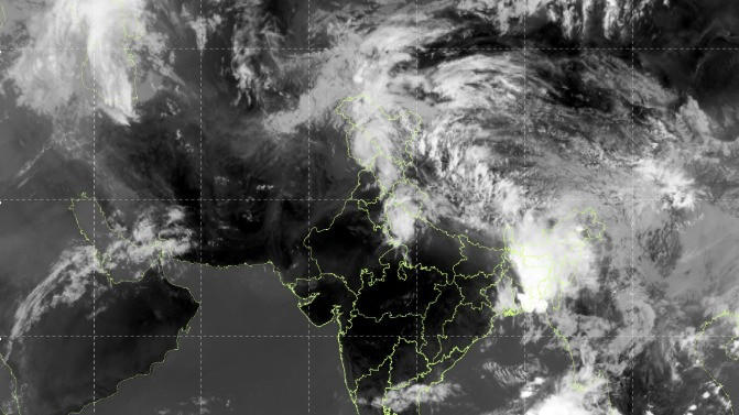Rain and hail on its way: May to grow more erratic, temperatures to drop