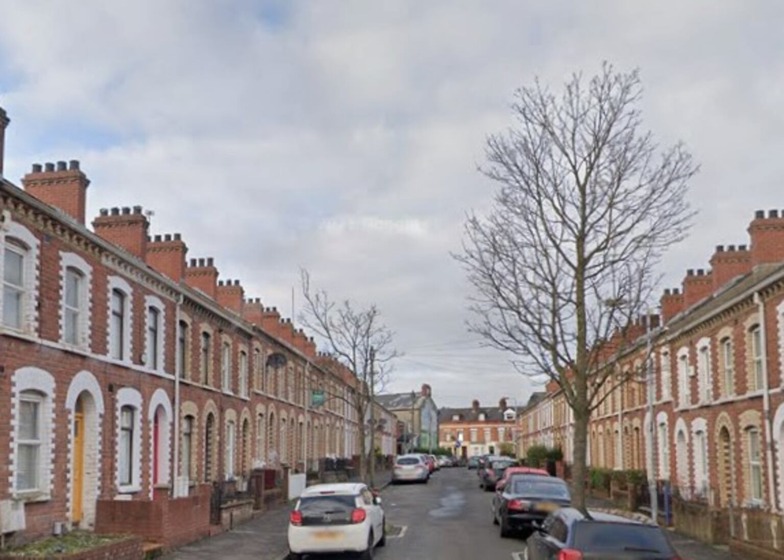 Asylum seeker came at Northern Ireland police officer with a knife ...