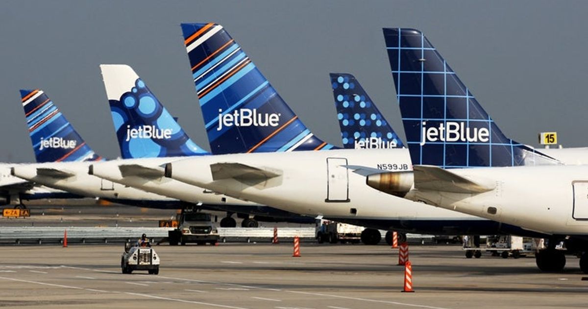 JetBlue returns to Charlotte Airport to offer rescue fares for Spirit ...