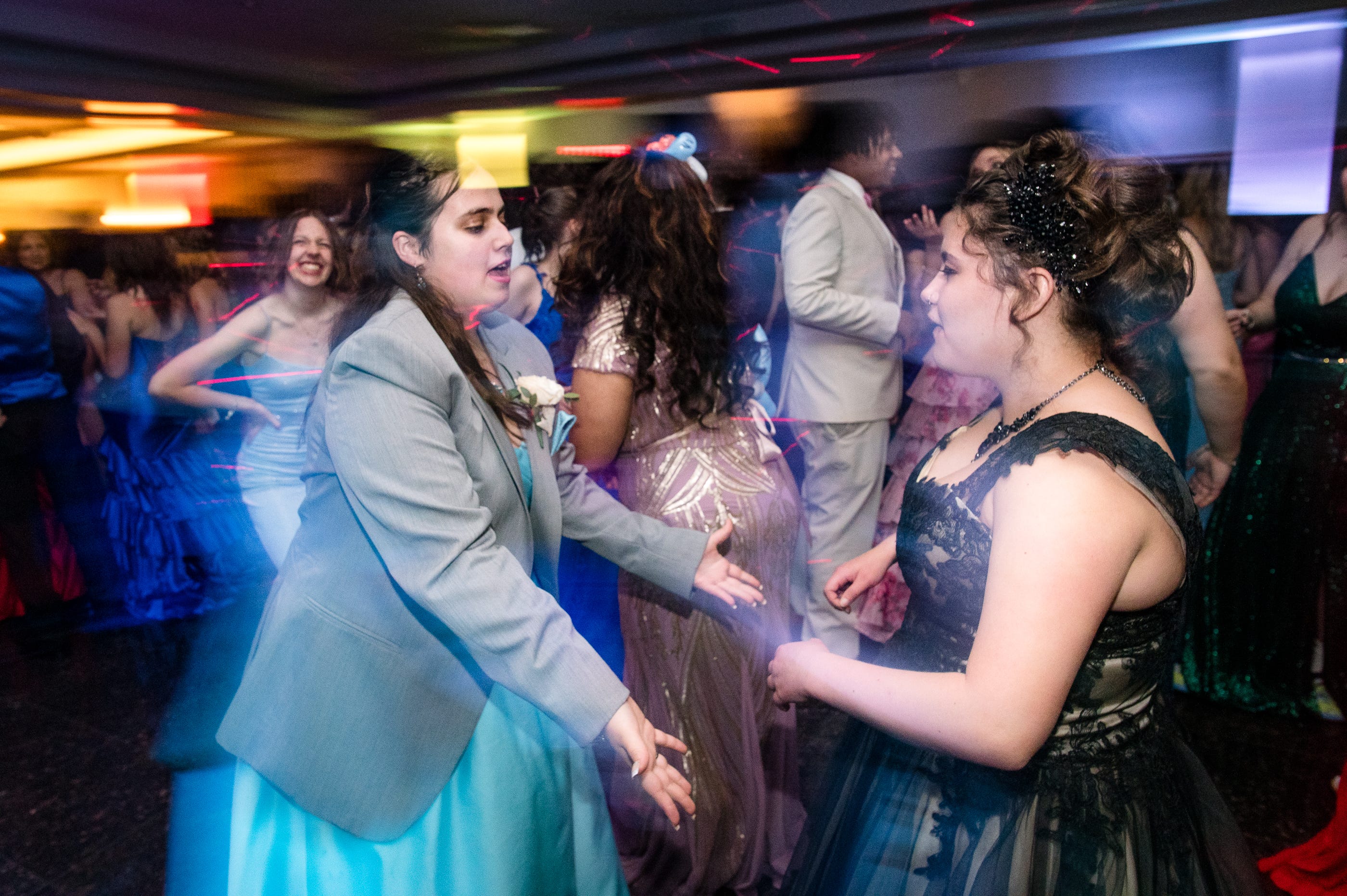 The Times is seeking 2026 high school prom photos