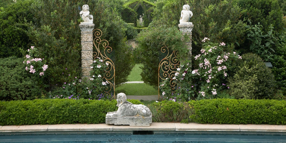 This enchanting Hamptons garden is a global paradise with influences ...