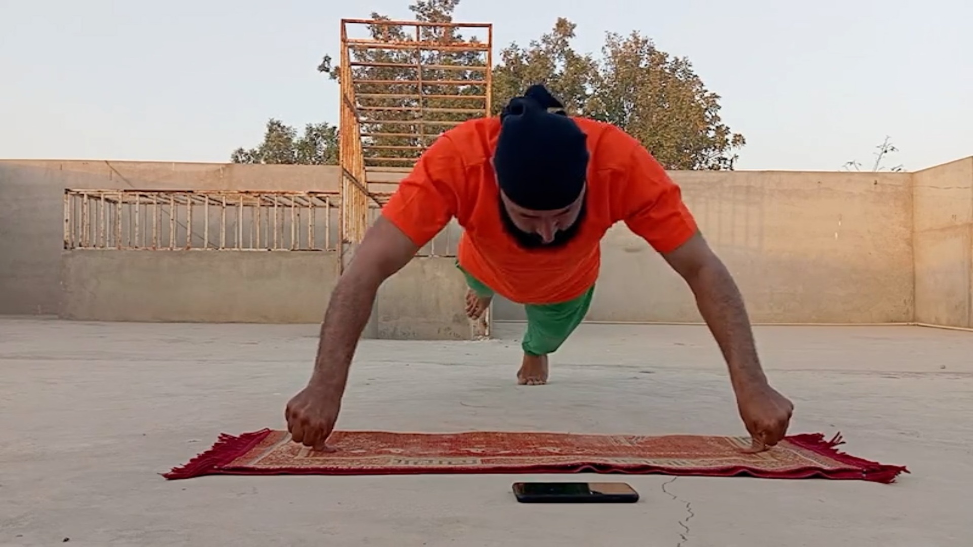 Most thumb push ups with one leg raised in one minute (male) - 68 by ...