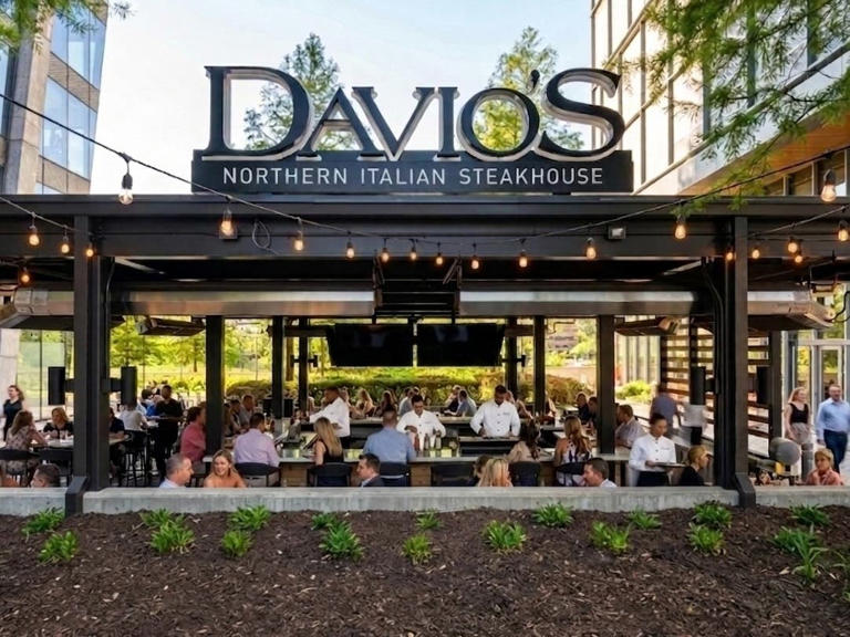 Davio’s to open outdoor plaza bar at Reston Row