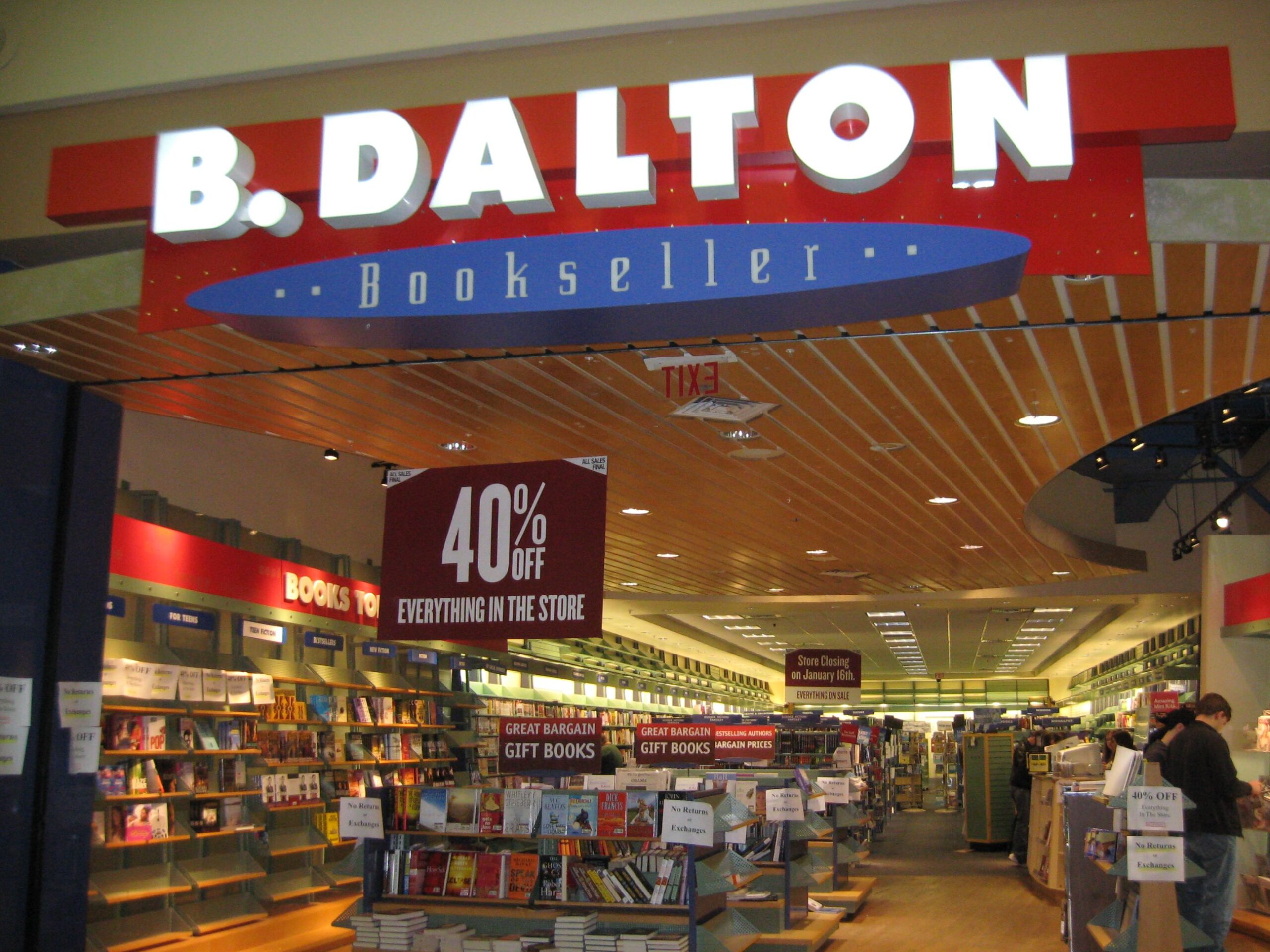 14 mall stores from the 1980s that no longer exist