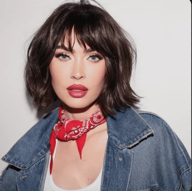 Shoulder-length hairstyles for fine hair—from blunt cuts to textured lobs