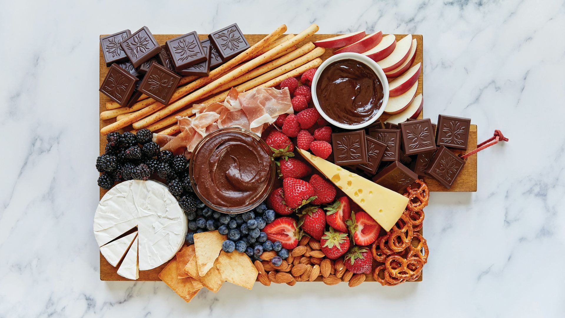10 foods that pair perfectly with a glass of wine & 10 that need a pint ...
