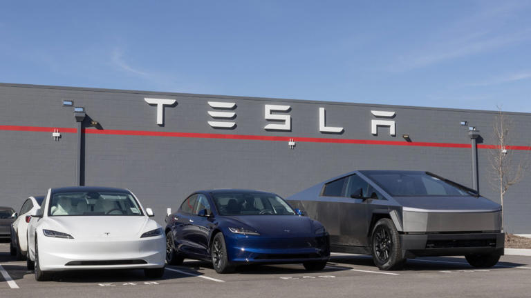 Elon Musk admits he gave misleading promises to Tesla customers for years