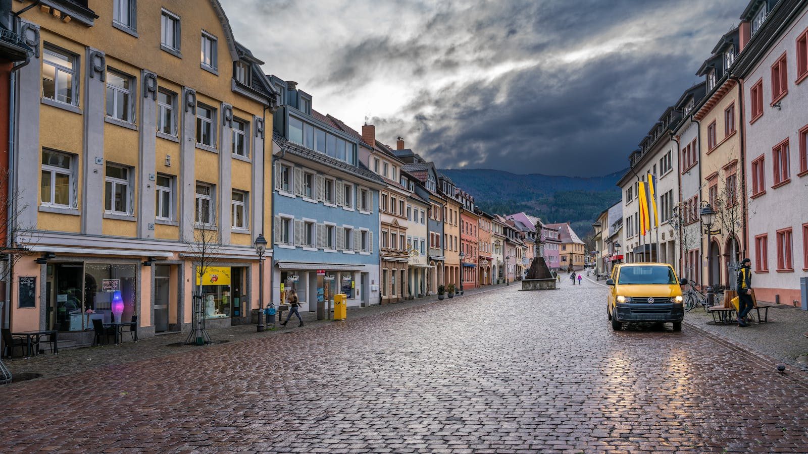 10 things about living in a small town that nobody tells you until you ...