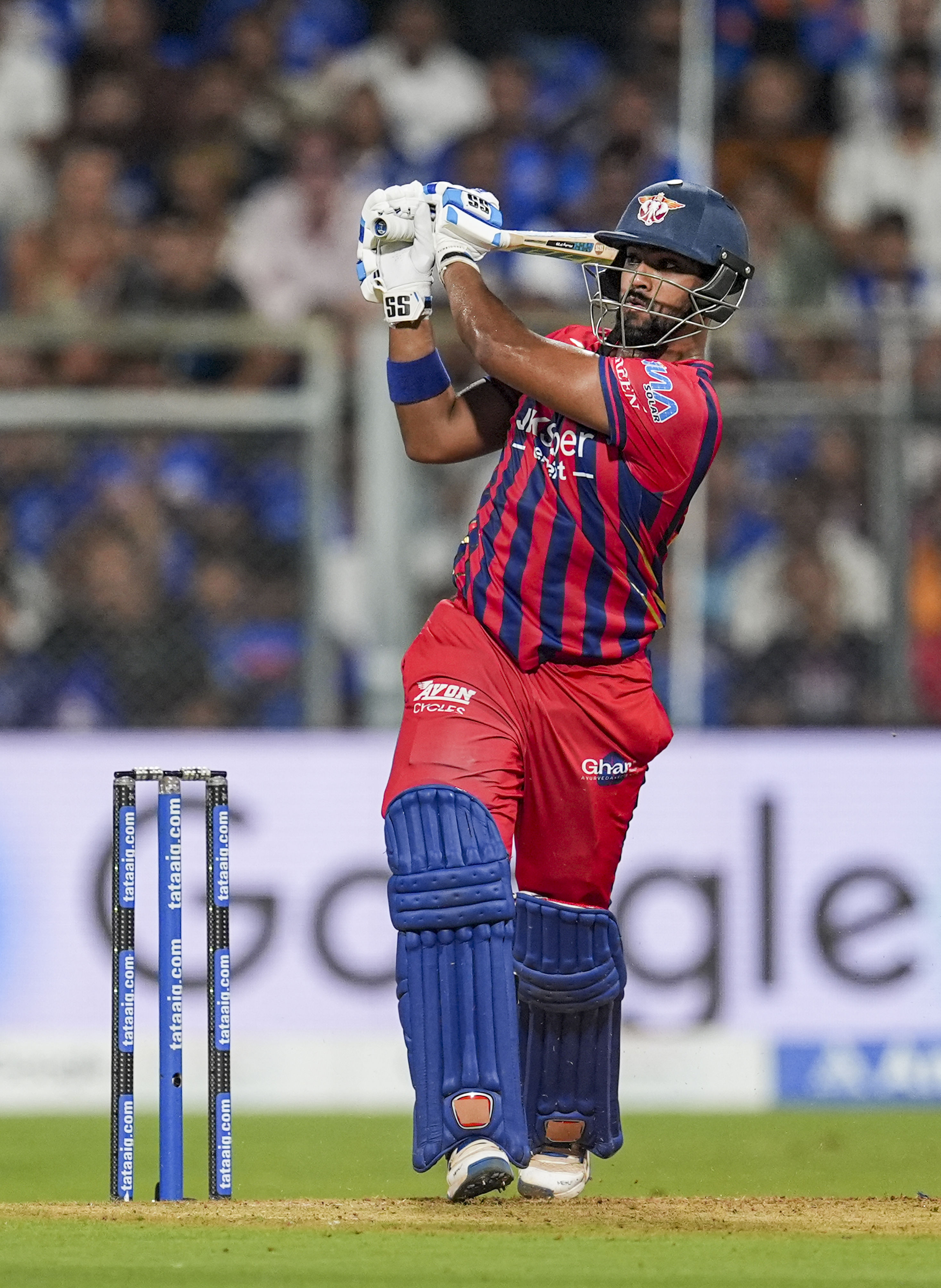 Pooran's whirlwind 63 powers Lucknow Super Giants to 228/5 against ...