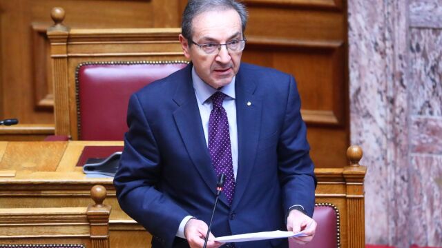 Γιάννης Μπούγας: Παρουσίασε στη Βουλή τις αρμοδιότητες της ομάδας ...
