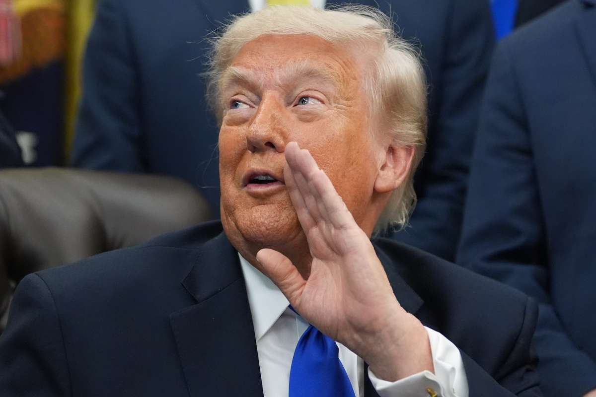 Trump renews Pope clash, accuses pontiff of 'endangering Catholics ...