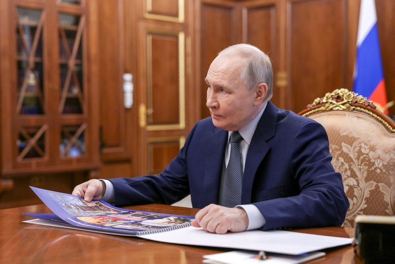 Putin declares May 8-9 ceasefire for war commemoration, Zelenskiy ...