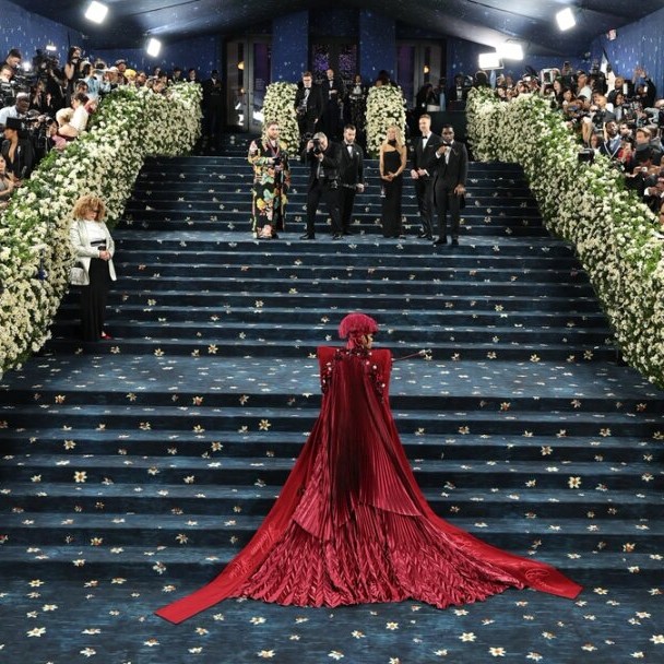 Στο Met Gala χωρίς γυαλιά ηλίου