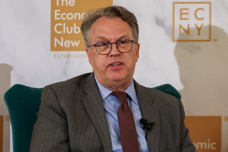 Fed's Williams says more agreement on FOMC than dissents imply