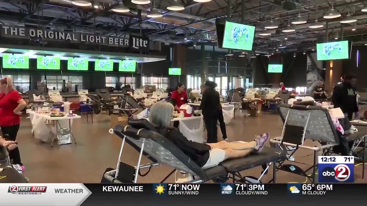 Red Cross holds blood drive at Lambeau Field