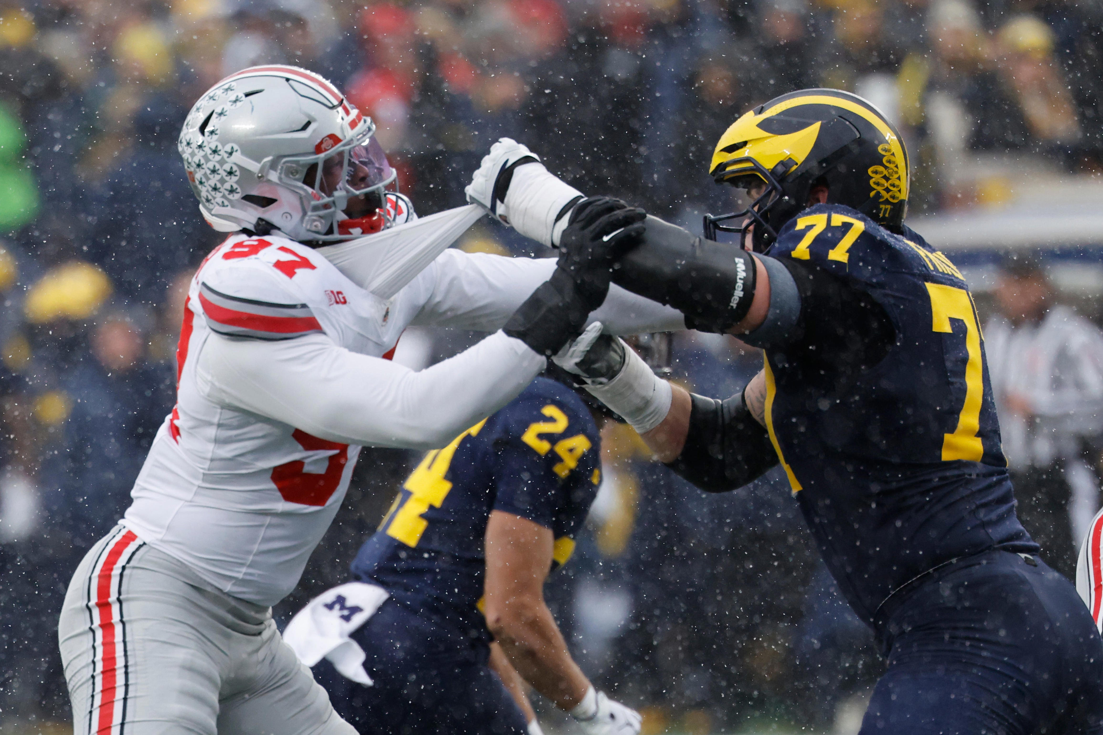 2027 summer scouting: Blake Frazier, OT, Michigan