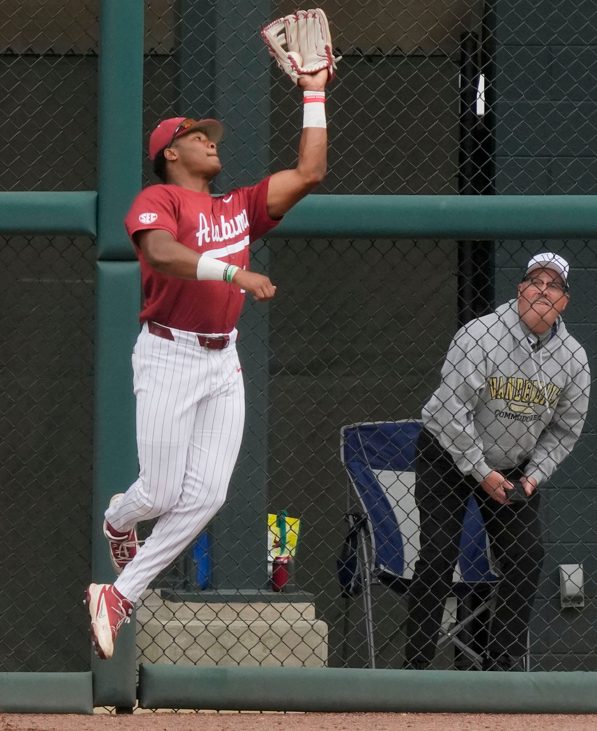 Where is Alabama baseball in NCAA tournament projections to start May?