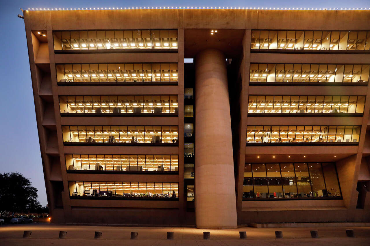 Read Mark Lamster's Pulitzer Prize-winning architecture columns