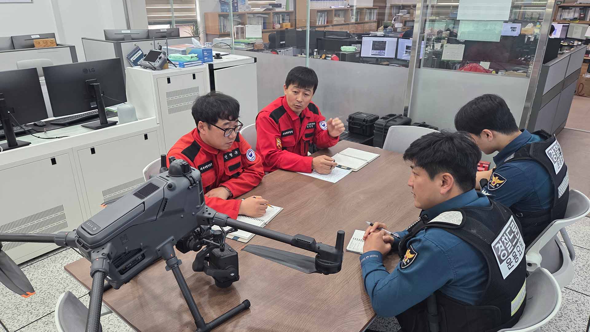 임산물 불법 채취 '드론 단속'. 산불 예방 계도에도 활용