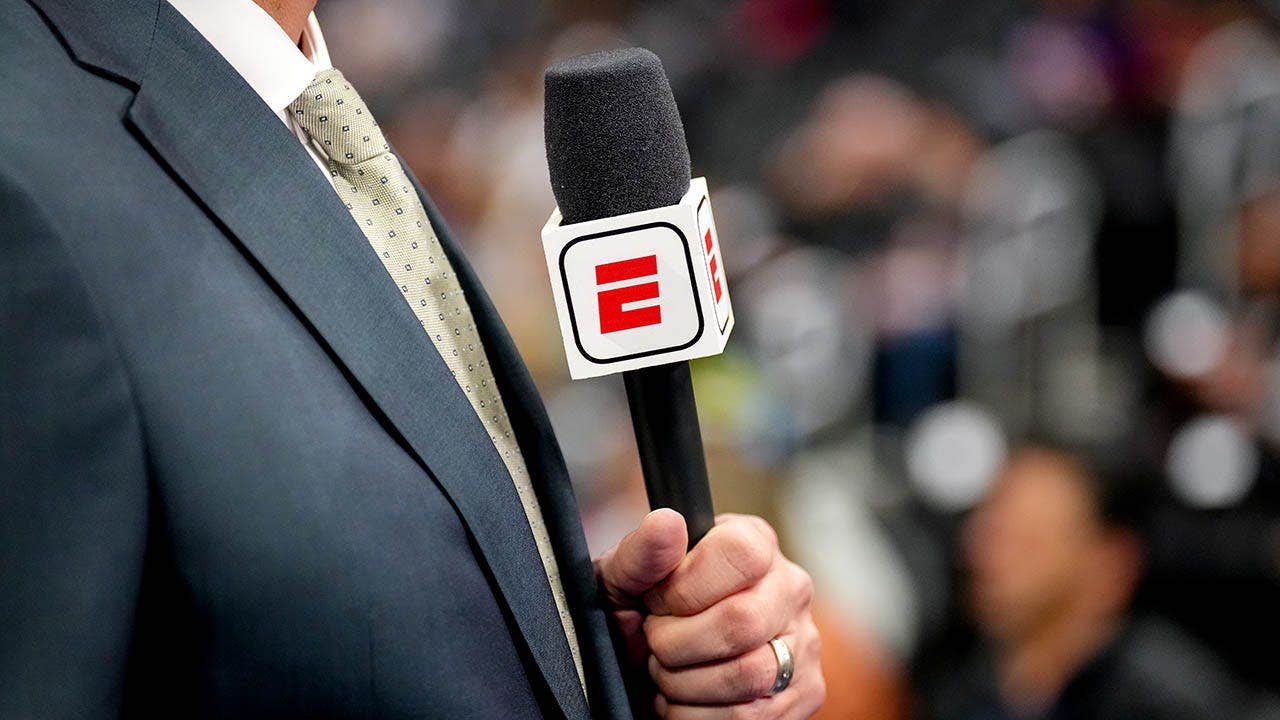 ESPN reportedly pursuing Steve Kerr for broadcast role because of ...