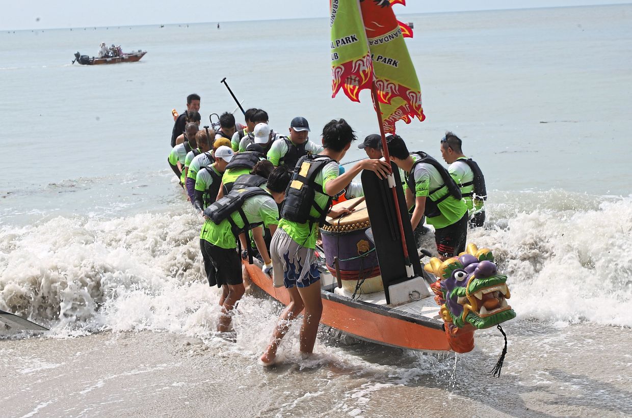 Dragon boat racers return to Tanjung Bungah